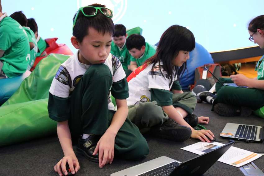 Moonhack saw more kids coding in one day than ever before – Pickr
