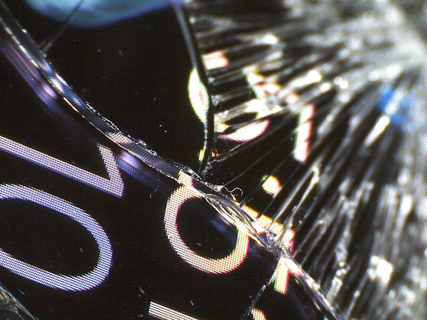 Why you should repair a broken screen – Pickr