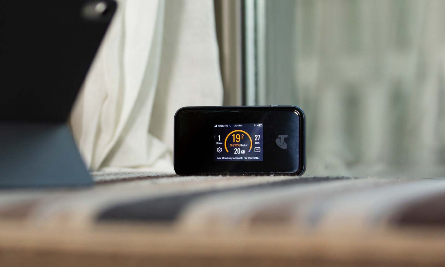 Telstra steps up 5G with mmWave-ready hotspot – Pickr