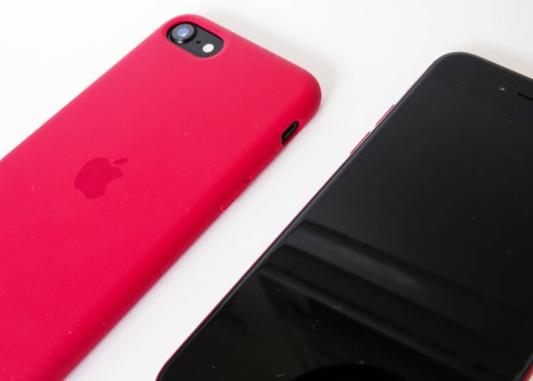 Tech21's keyboard phone case is out, we go hands-on – Pickr