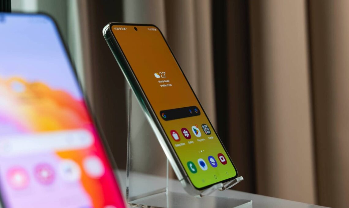 Samsung brings a whopping 200 megapixels to S23 Ultra, we go hands-on ...