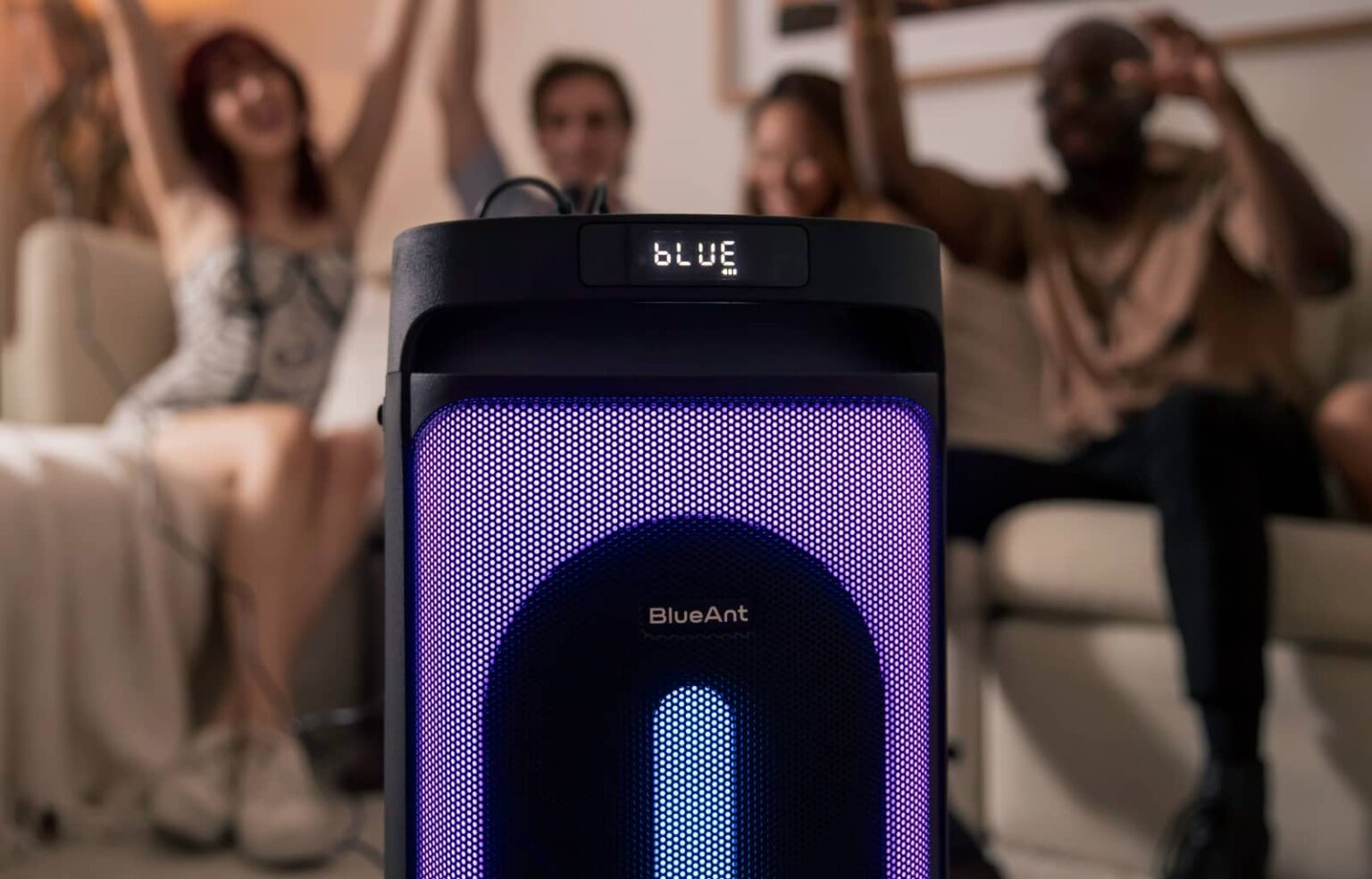 BlueAnt builds its X6 to be big for voice, guitars, bass – Pickr