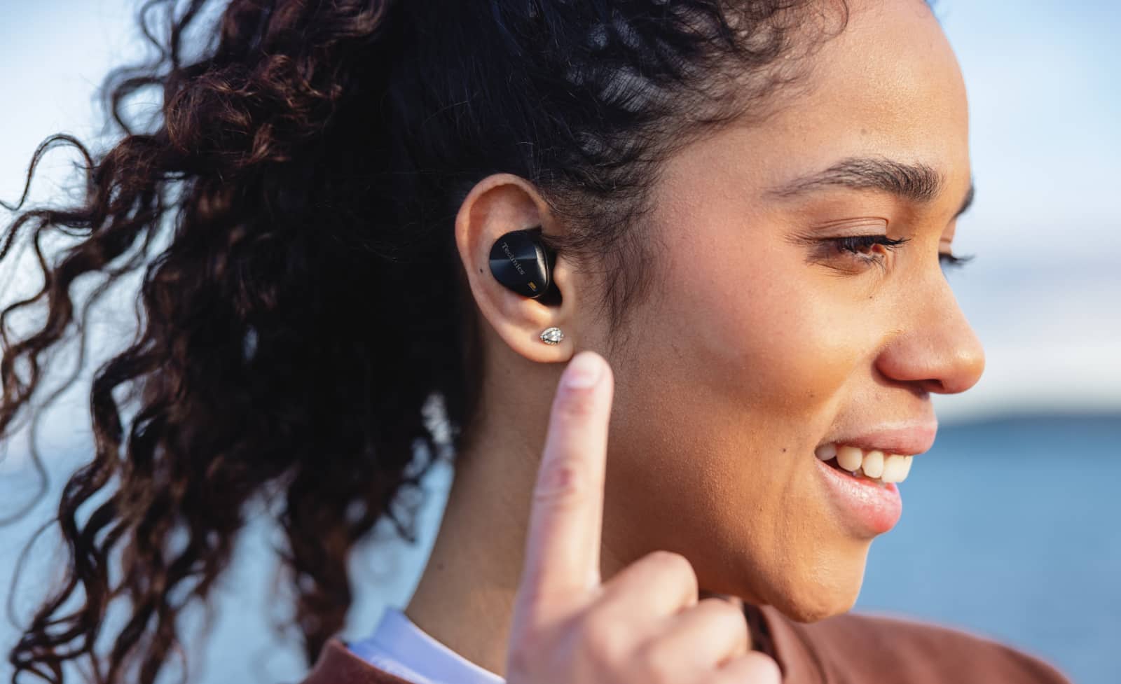 Technics readies AZ80 earphones with more multipoint, ergonomics – Pickr