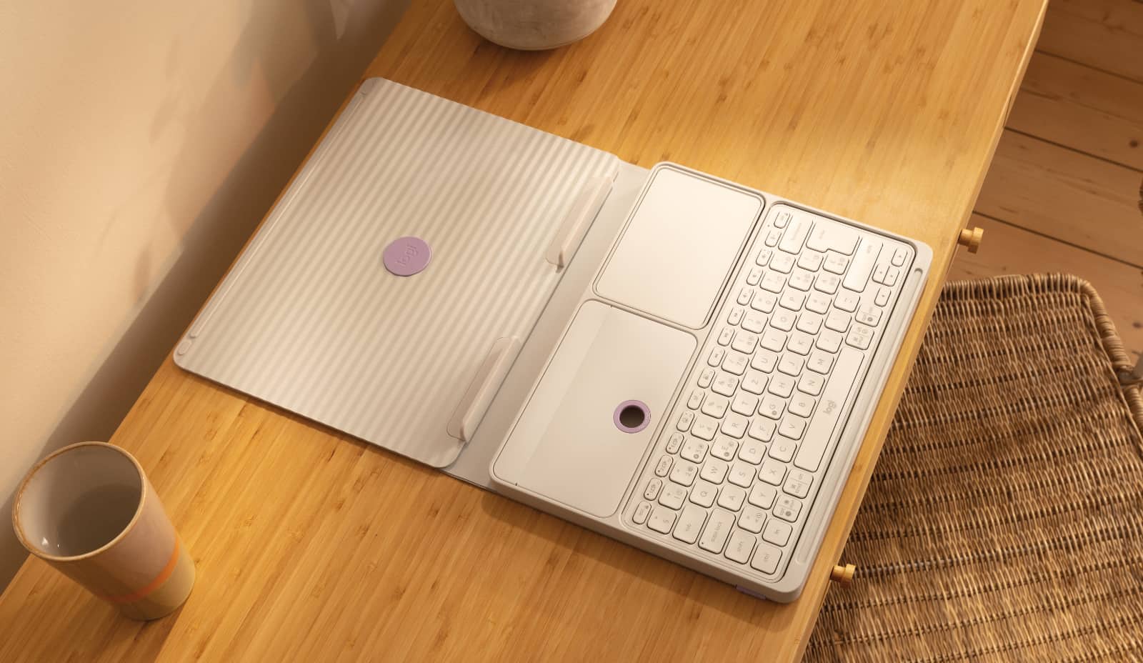Logitech's Casa is laptop keyboard, mouse, stand in one – Pickr