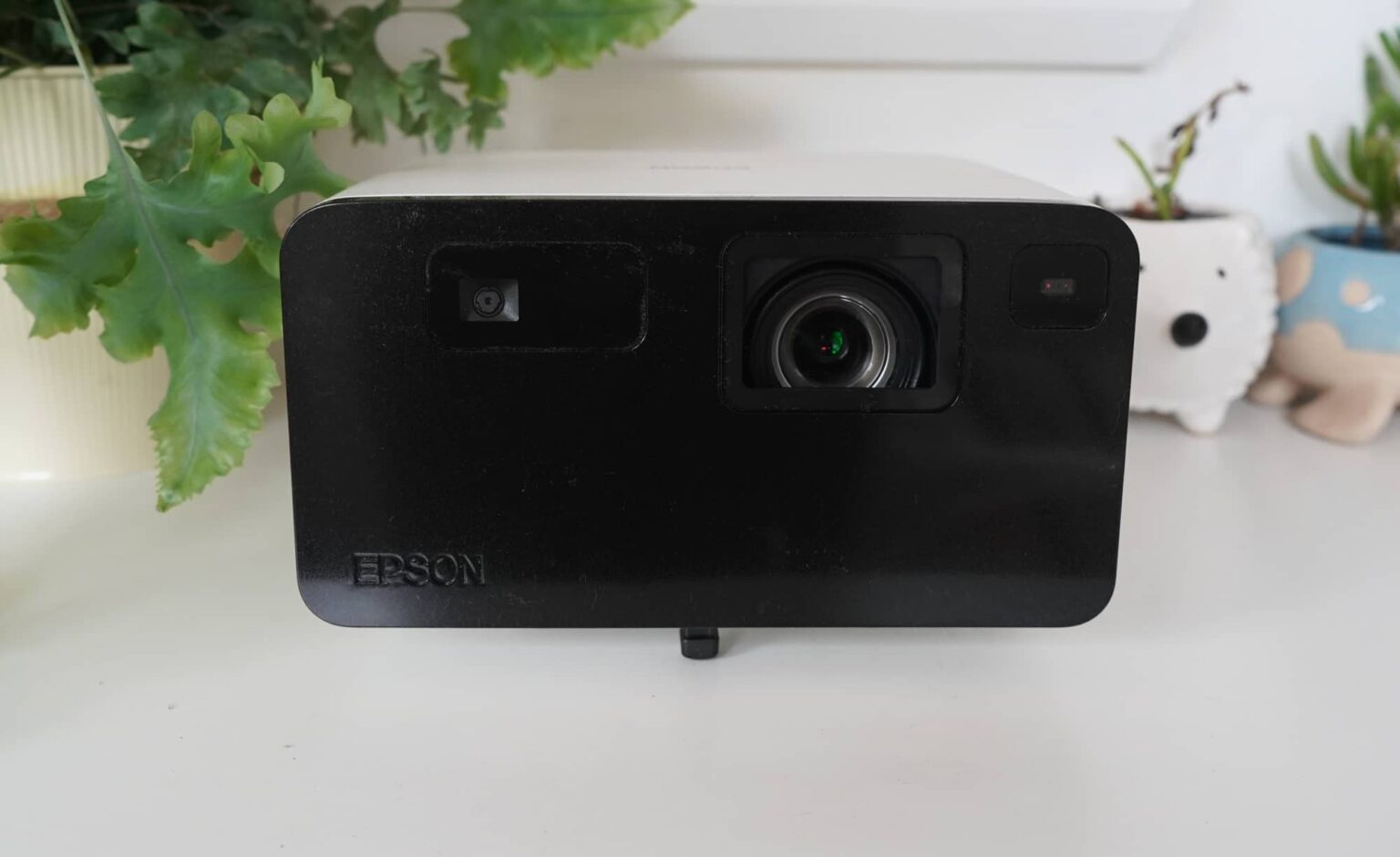 Epson EF-21 laser projector review – Pickr