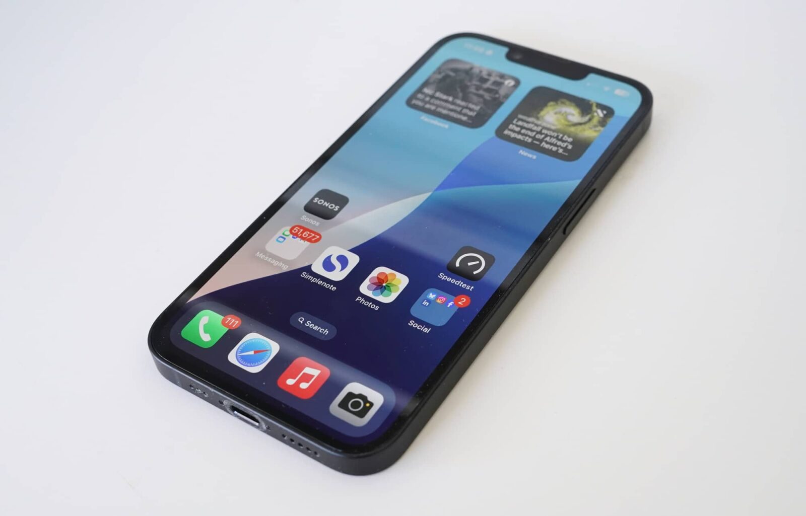 Apple iPhone 16e review – Pickr