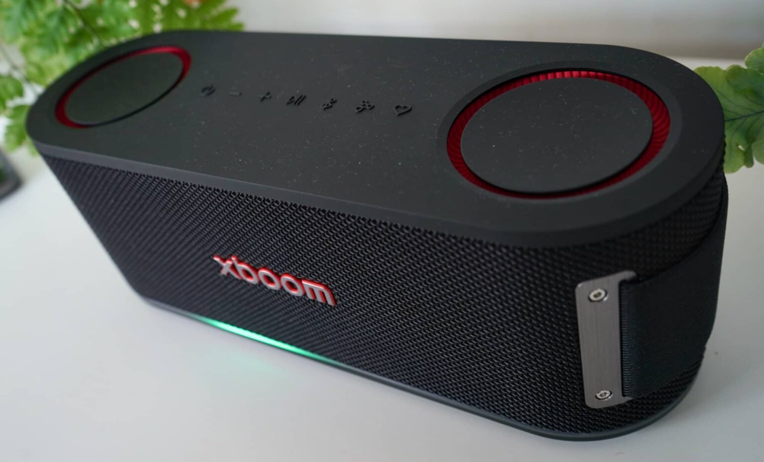 LG xBoom Bounce review – Pickr